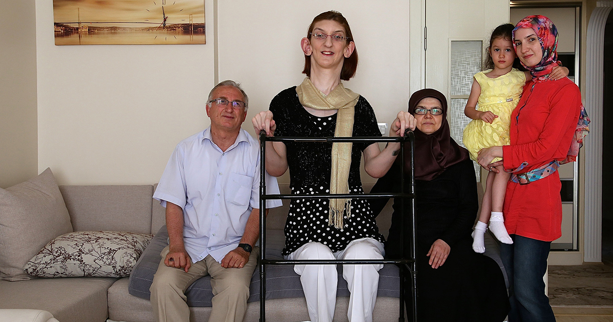 A quoi ressemble la femme la plus grande du monde et comment vit-elle ...