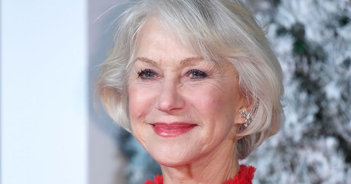 Photographiée en vacances sans maquillage : Helen, 77 ans, profite du ...