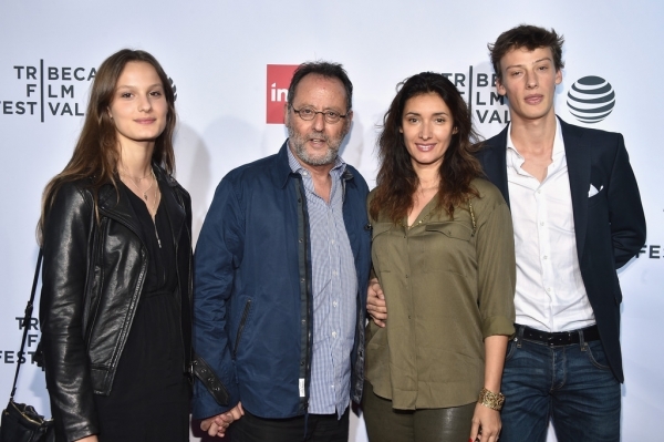 "Grand-père avec sa petite-fille" : Les nouvelles photos de Jean Reno ...